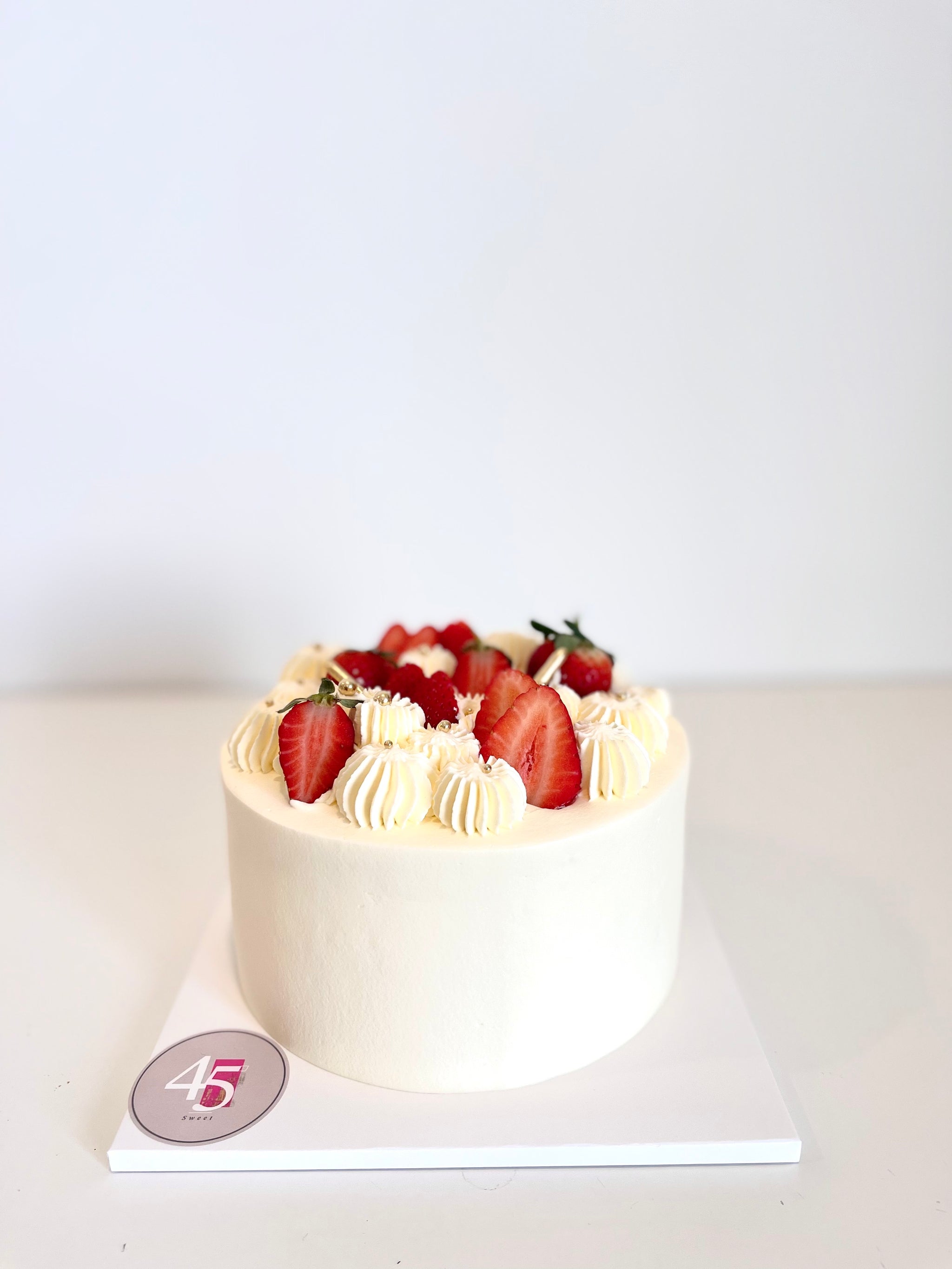 Real Strawberry Cake – Sweet Fortyfive
